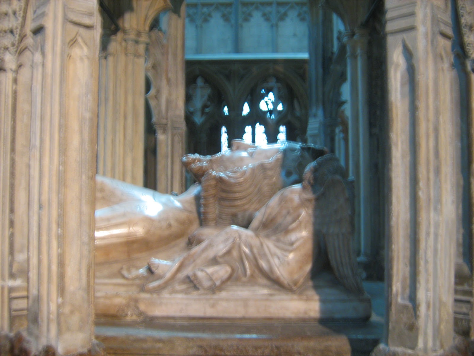 Piers Gaveston: Tomb of Edward II