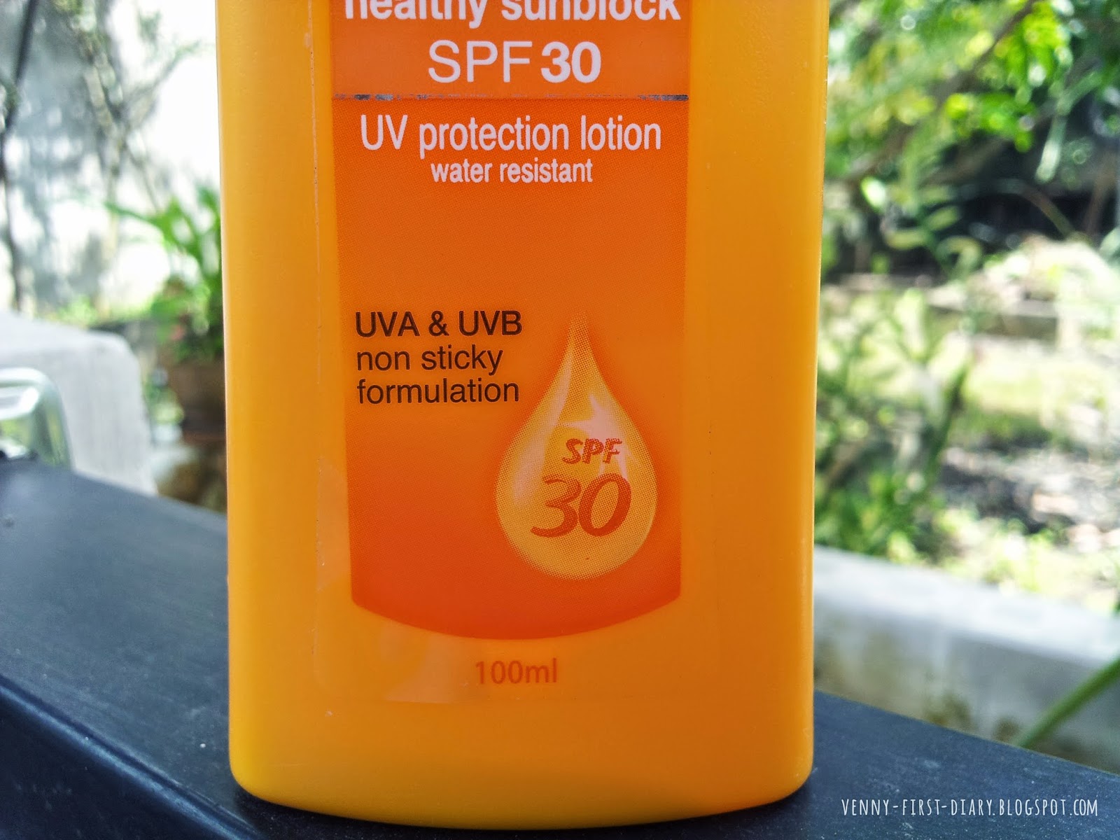 Review Vaseline Healthy Sunblock SPF 30 - Venny Firstyani