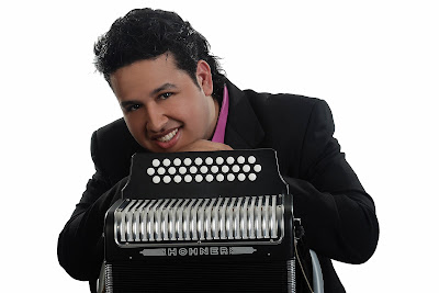 Artistas/ Discografias: Biografia de Martín Elias Diaz.