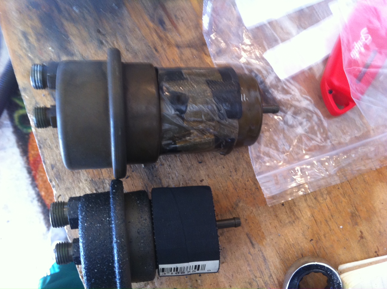 Jeff's 1981 DeLorean: Fuel Accumulator