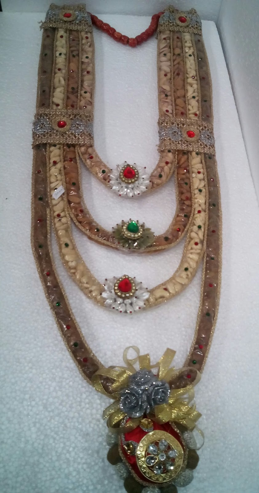 Holi Gift, Holi Mala, Dry fruit Mala, Chocolate mala, Holi haar