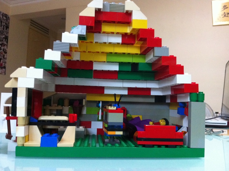 Our Family Diary: Xuan's First Lego House Review: Jun-2011