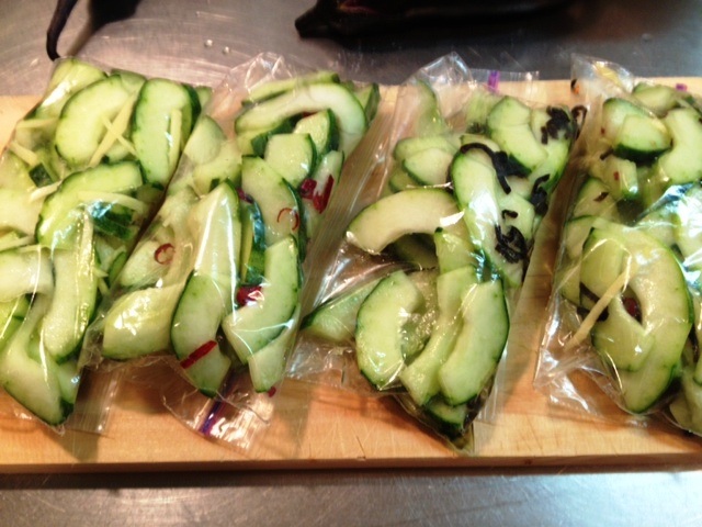 A little shop in Tokyo: Hagura uri asazuke - light Japanese pickles