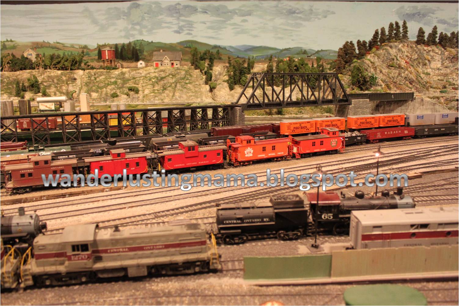 Wanderlusting Mama: All Aboard: Model Railroad Club of Toronto