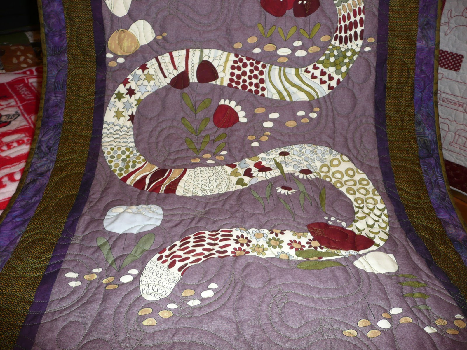 Acorn Ridge Quilting: Allie's Snake Quilt