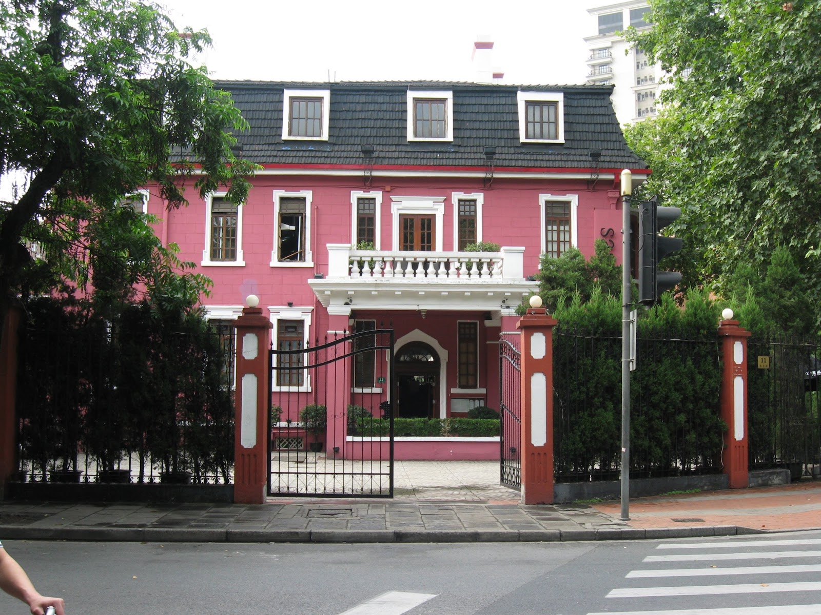 Jax Stumpes: Monday Holiday Stroll (French Concession & Shikumen House ...