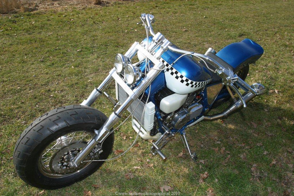 www.CustomBikeShow.com : Blue Super Magna