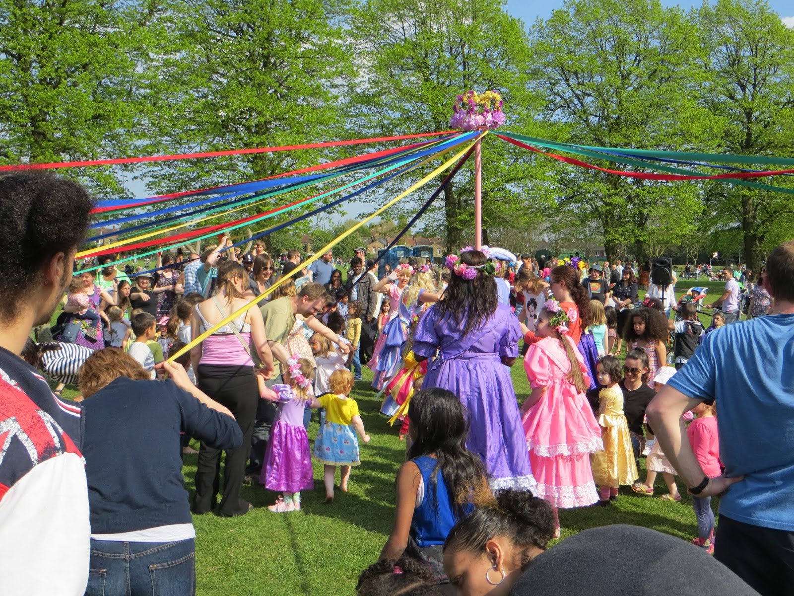 Waltham Forest - Our Community: May Fair in Lloyd Park