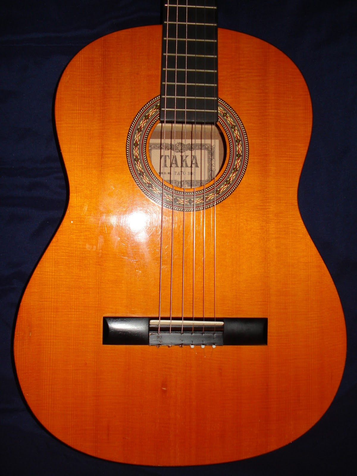 SoCal Gear Museum: 1970s Taka Model No. TATG-300 Classical Guitar