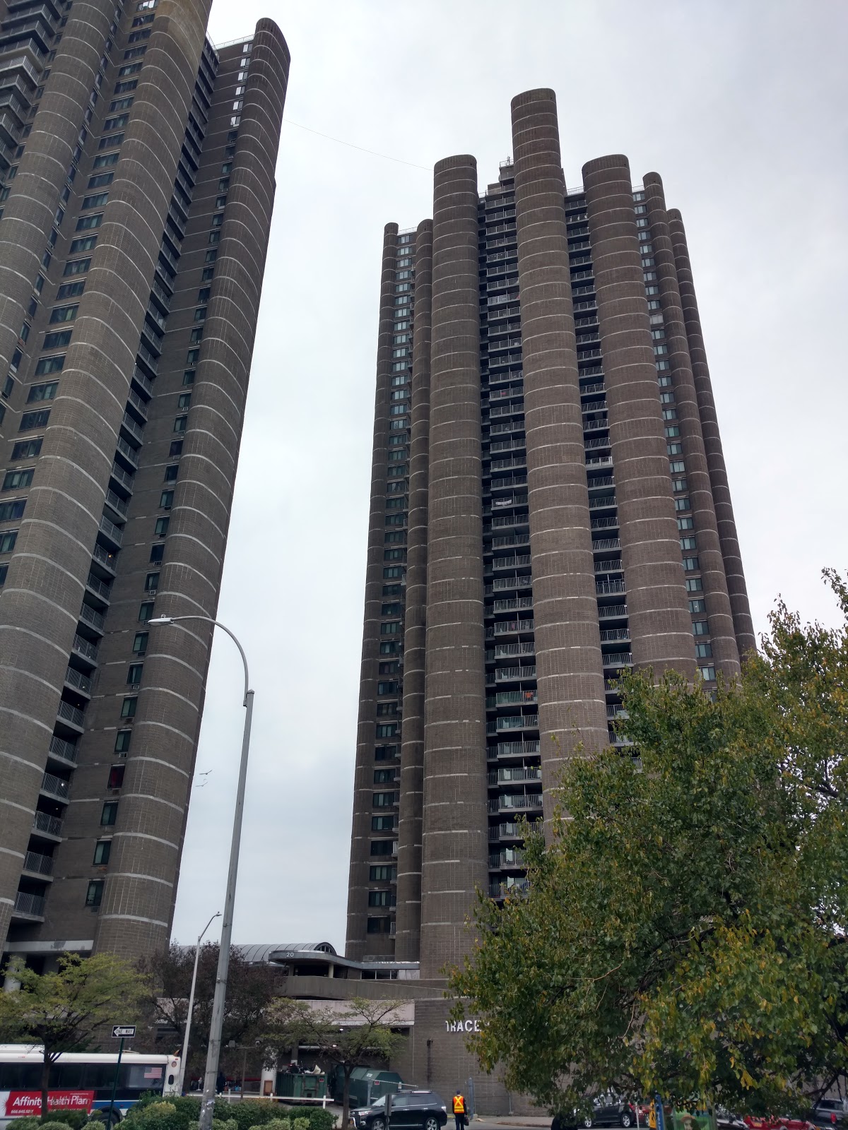 EntreVoir: Tracey Towers - Paul Rudolph.