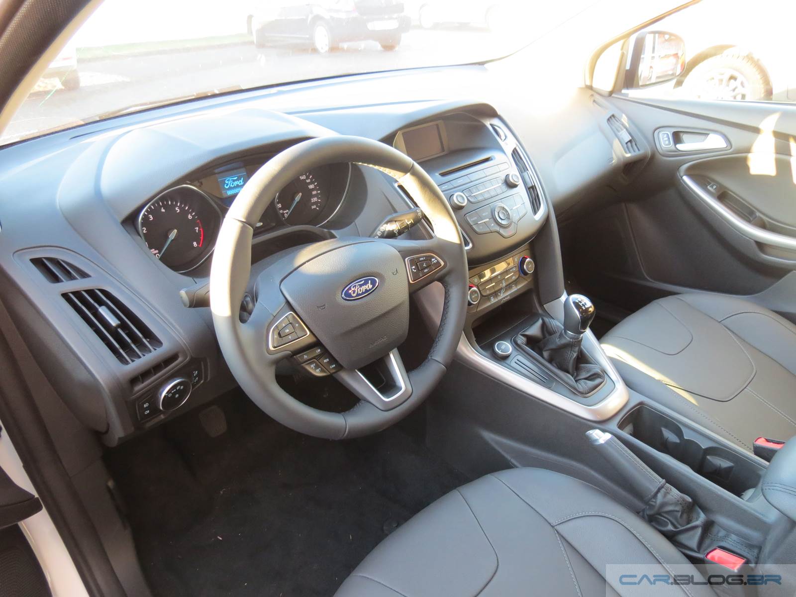 Novo Ford Focus SE Plus 1.6 2016: consumo e desempenho