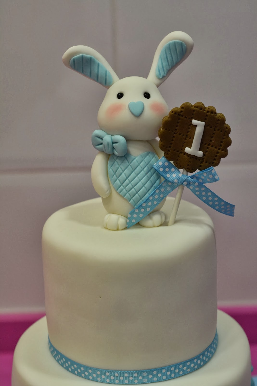 Medusa's Cakes: TARTA PARA BEBE AZUL