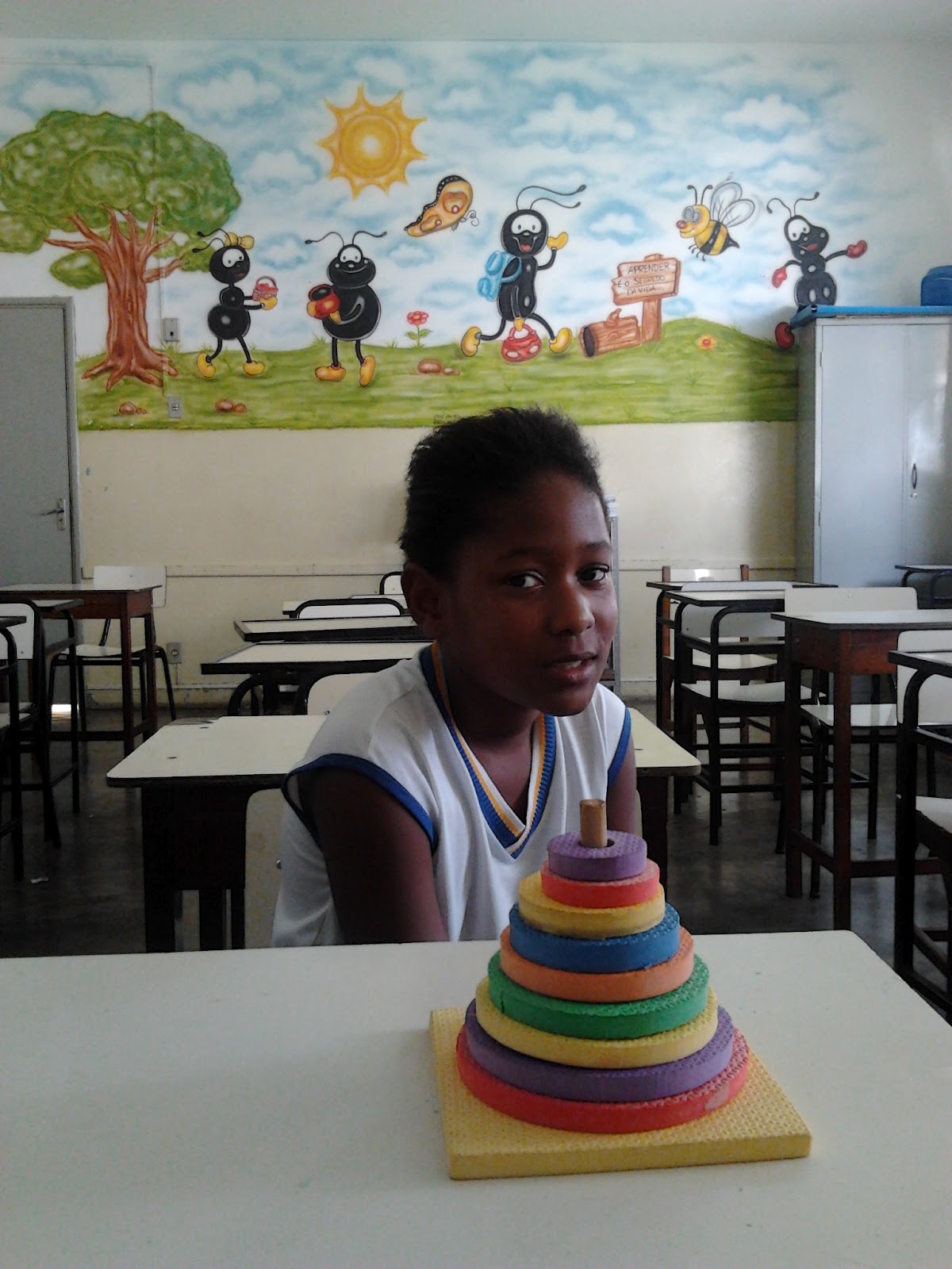 E.E.GERALDO STARLING SOARES: USO DE MATERIAL CONCRETO FACILITA A ...