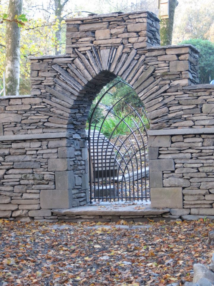Dry Stone Walling: Andy Loudon Arch