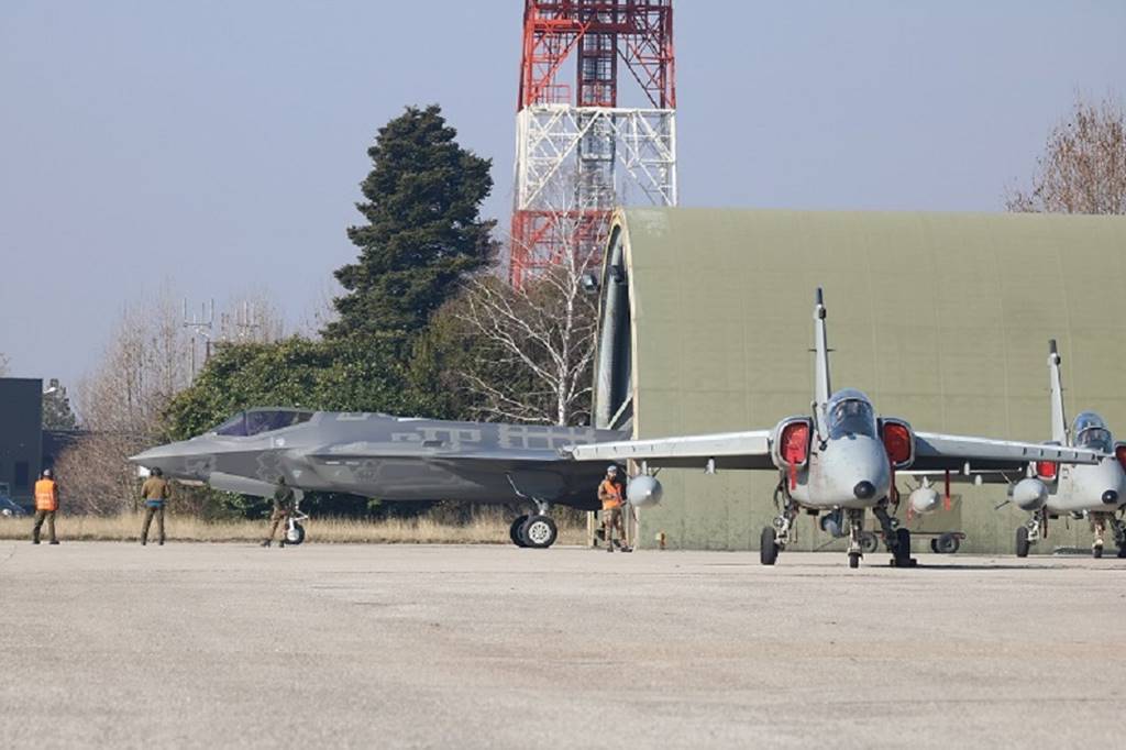 Italian F-35 stealth fighters train in Germany - Blog Before Flight ...