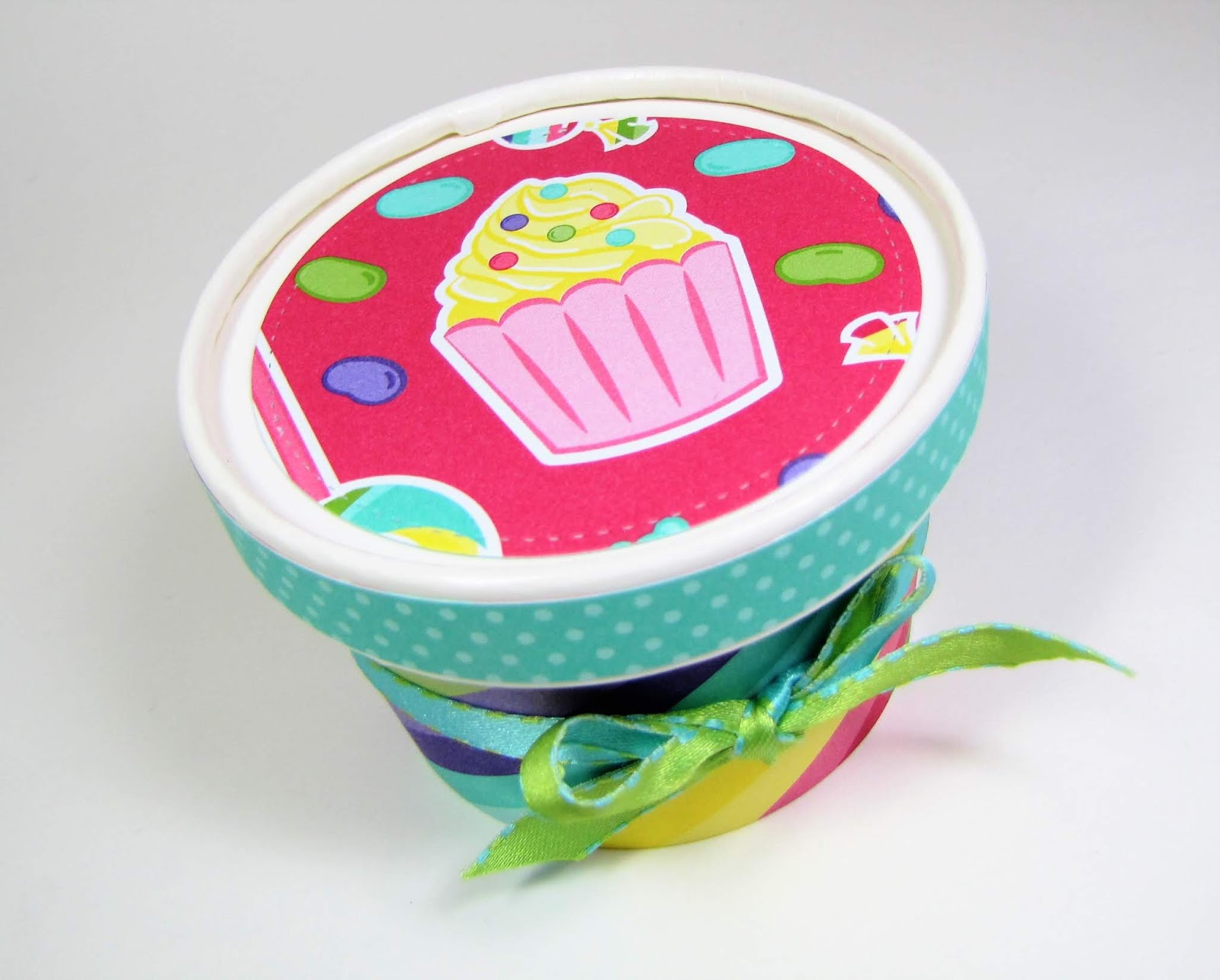 Maddiebug Designs: Sweet Cups