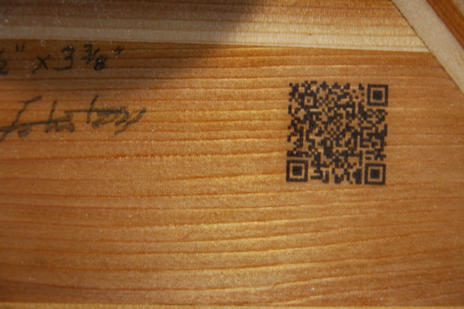 Wooden Surfboards: QR code for your board
