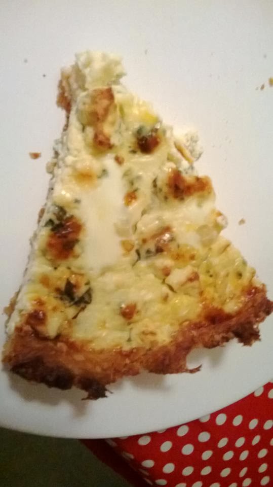 Sohvaperunasta juoksijaksi: Ananas-homejuusto piirakka