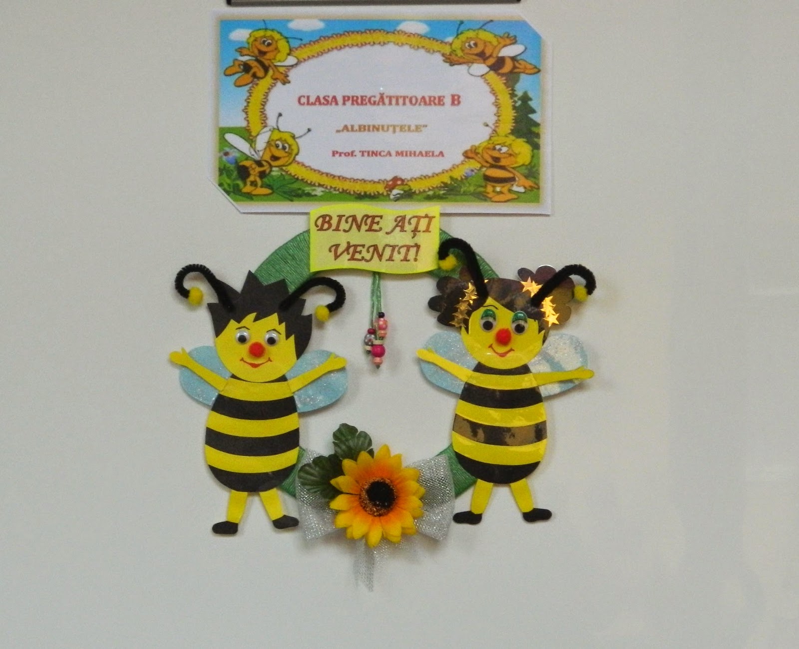 Prietenii lui Isteţilă: Albinuţele harnice