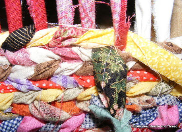 Bittersweet Needle and Thread: Rag Rug Tutorial