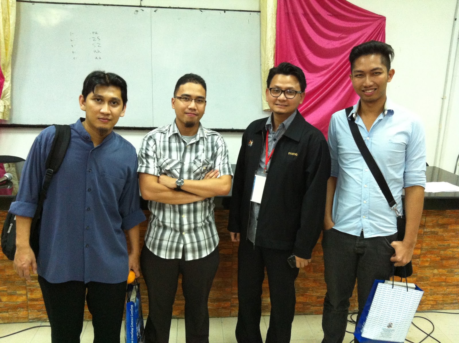 Bengkel Penulisan Kreatif KMS ~ iwan ghazali (iwan reaz)