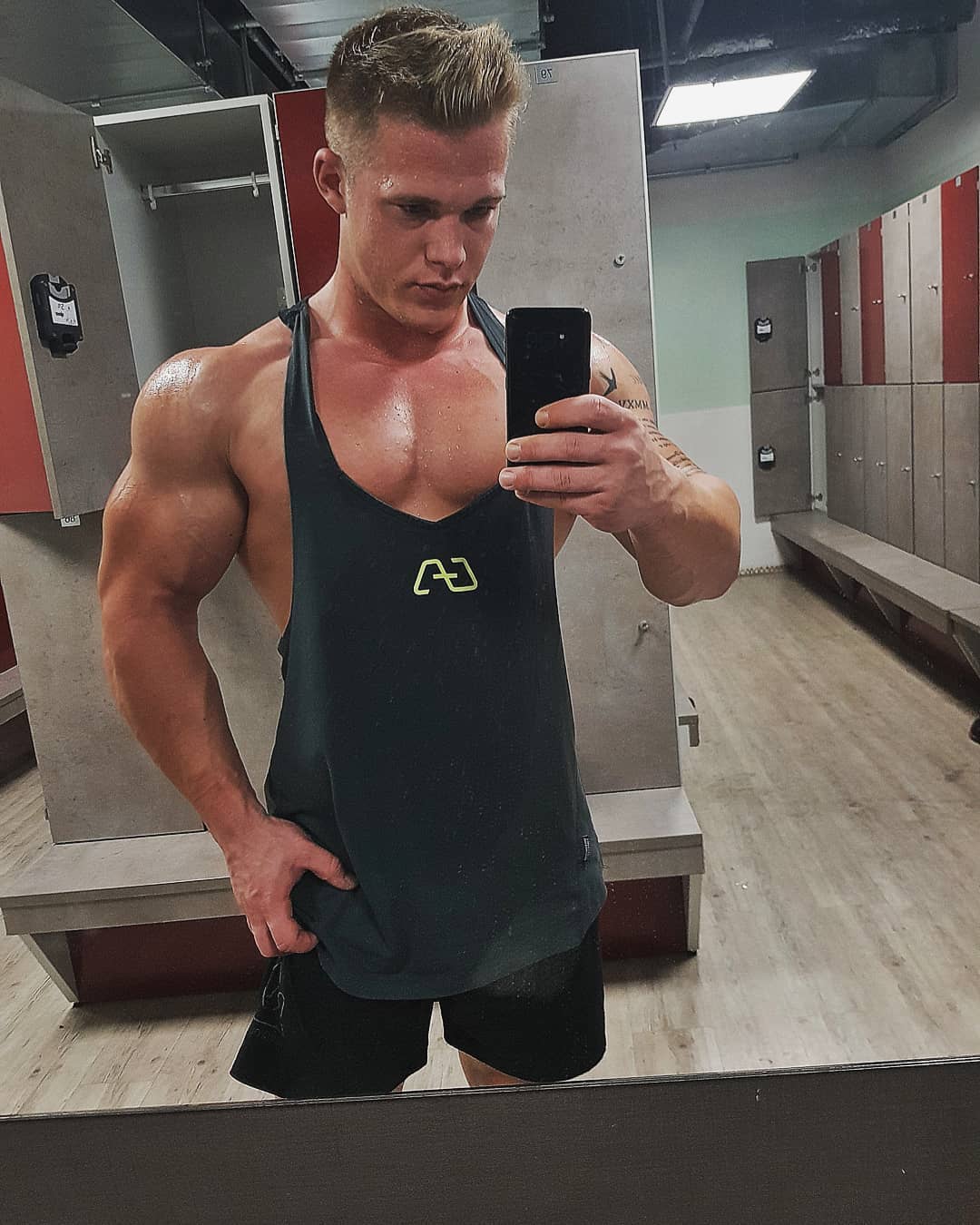 the beauty of male muscle: Alexander
