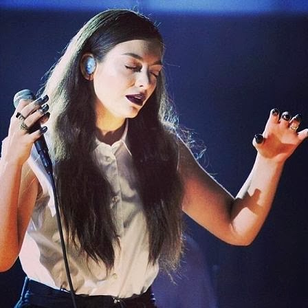 A HOOD TALKS CELEBRITY GOSSIP: January 2014