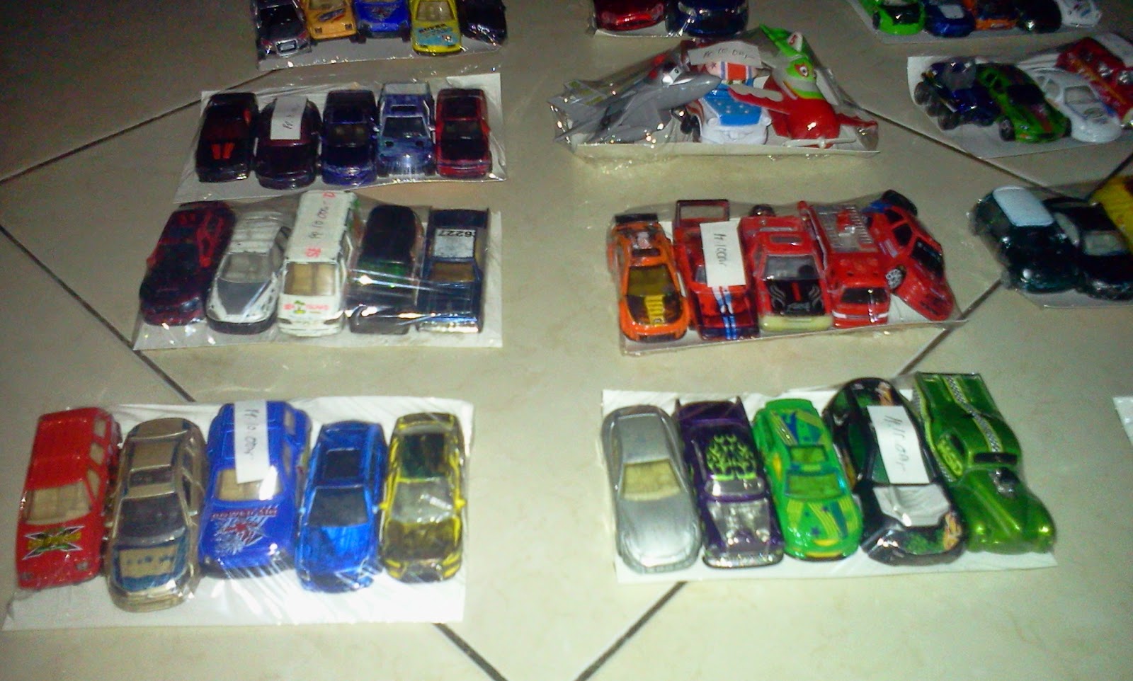 barang bekas balikpapan: Mobil mainan bekas untuk anak barang bekas balikpapan: Mobil mainan bekas untuk anak
