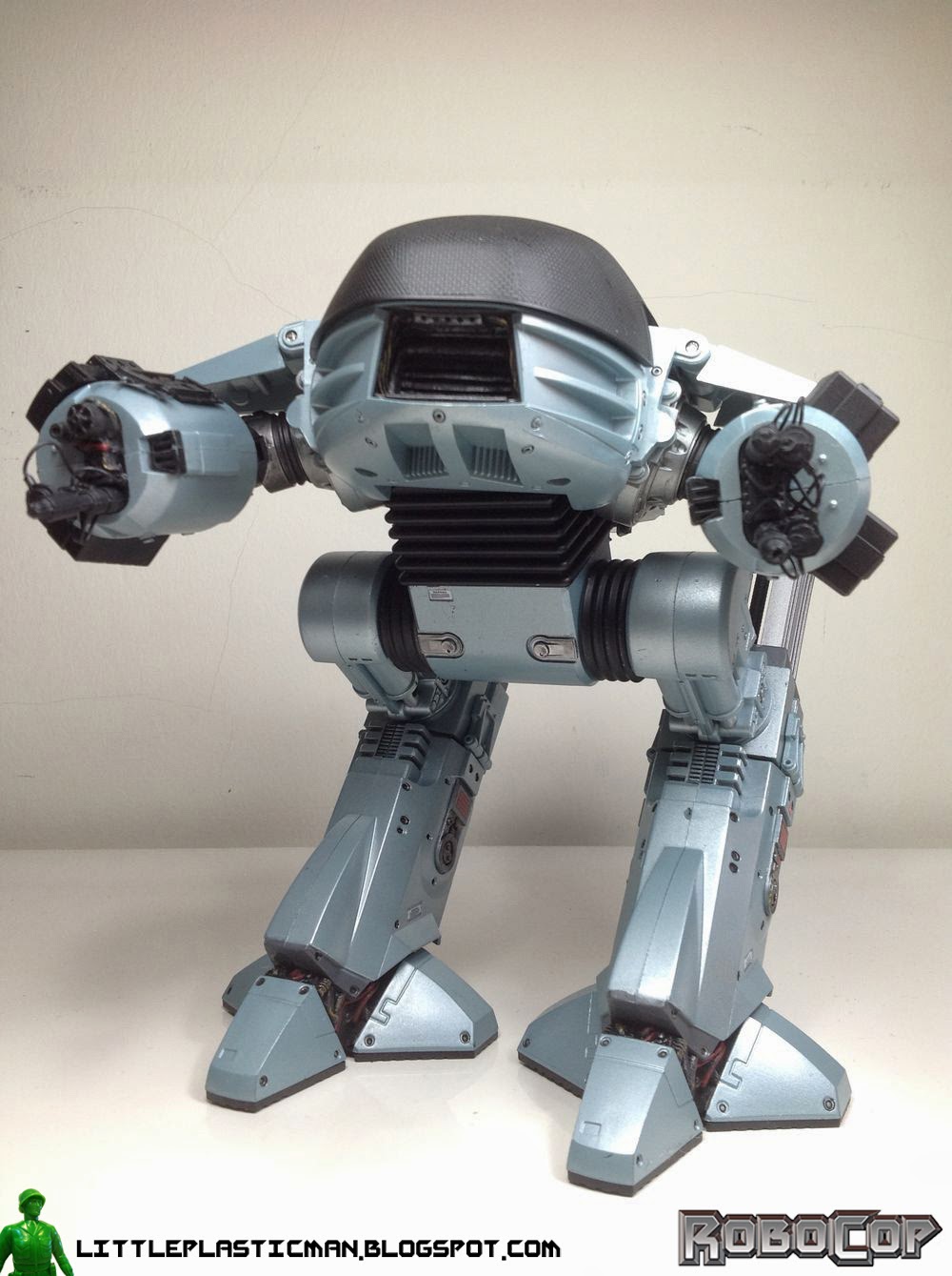 Little Plastic Man Toy Blog and Review Singapore: NECA ED-209 Robocop