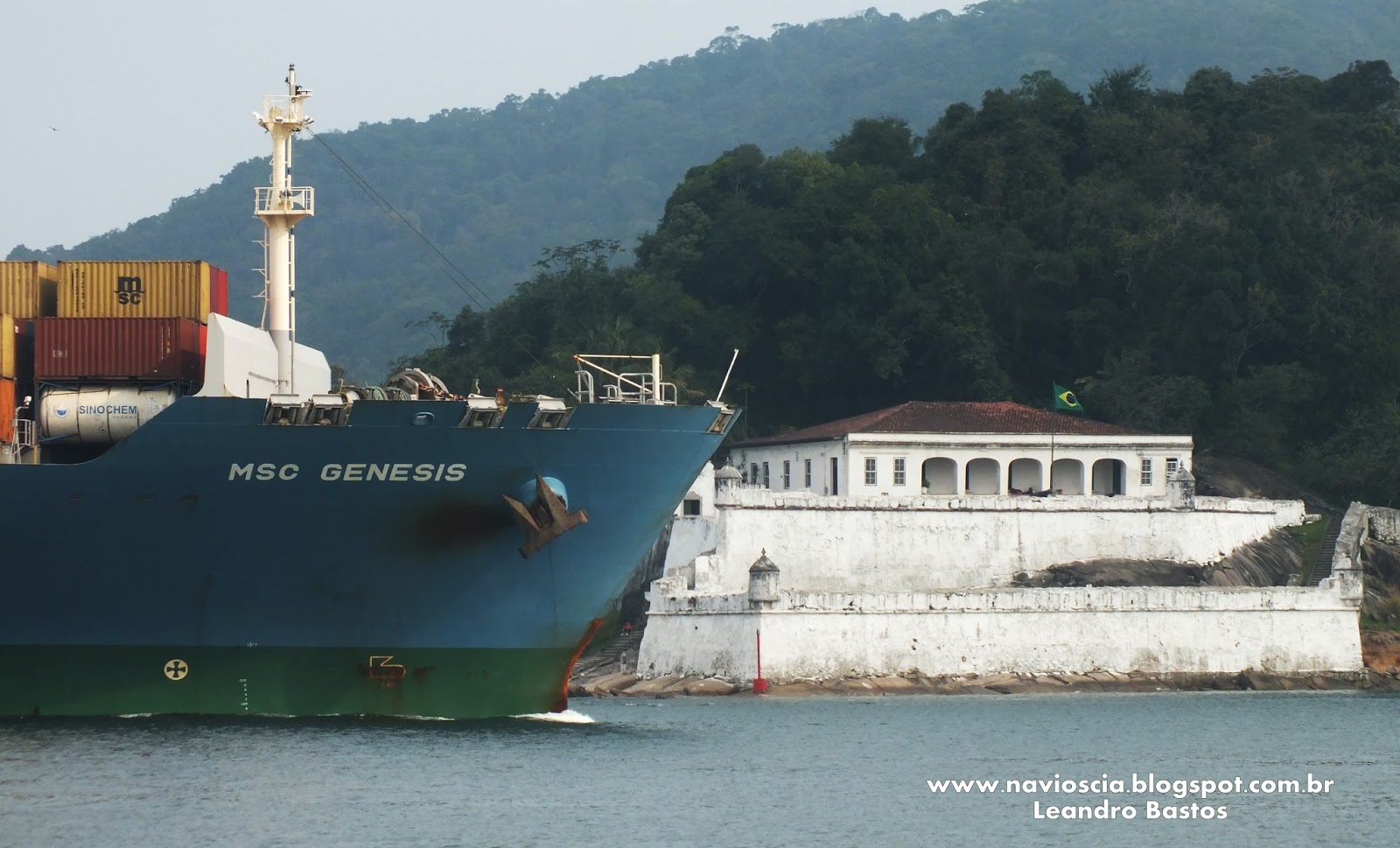 Navios de Santos & CIA: Navio MSC GENESIS