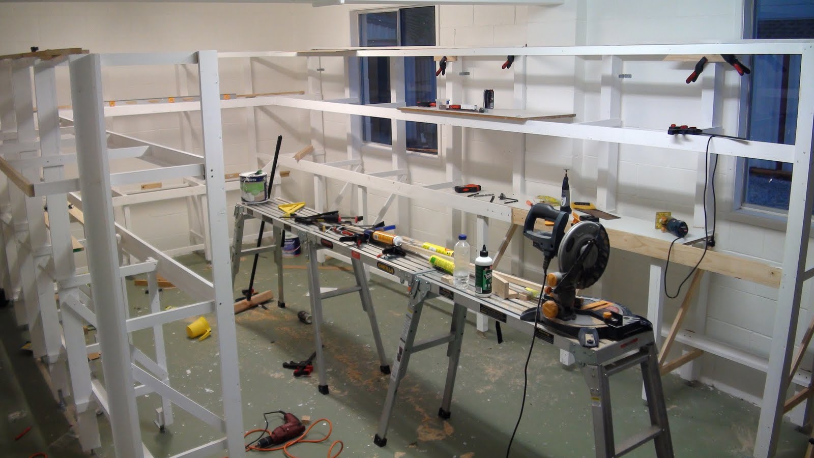 Tropical N Scale: More Bench Work