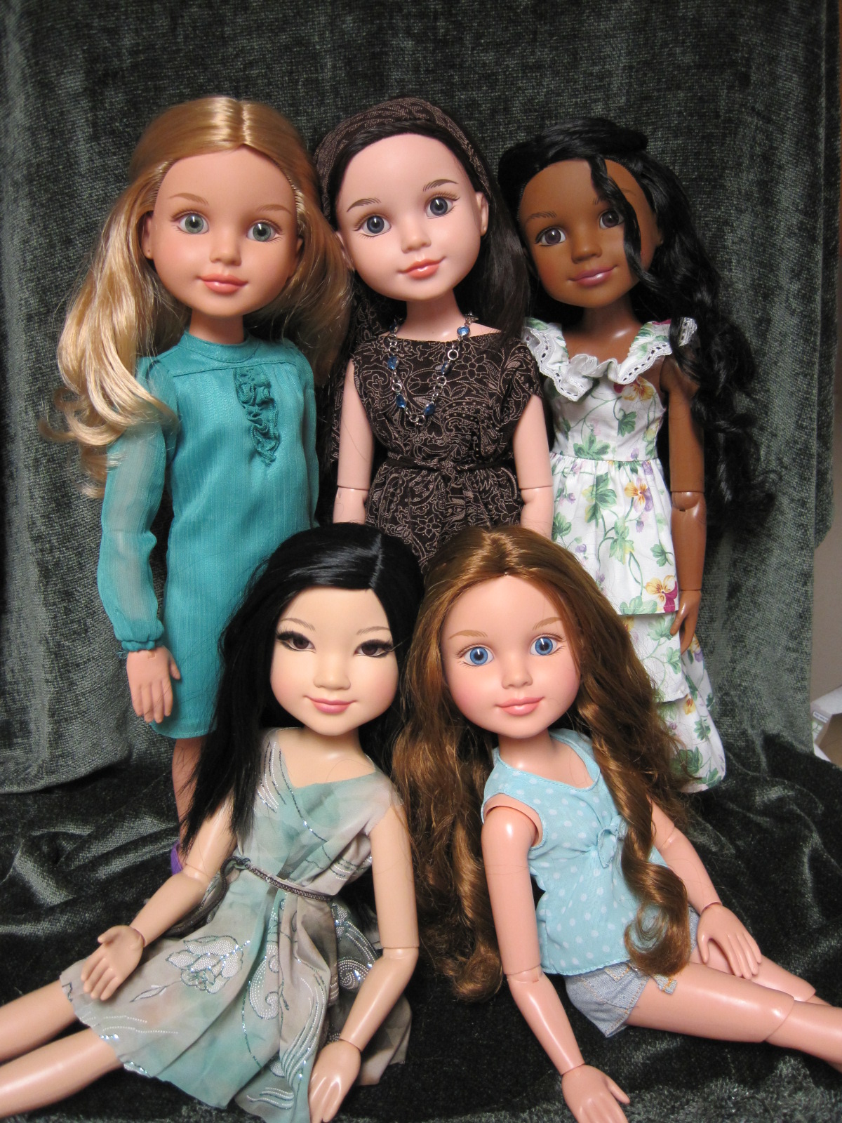 Never Grow Up: A Mom's Guide to Dolls and More: BFC Ink Doll Review ...