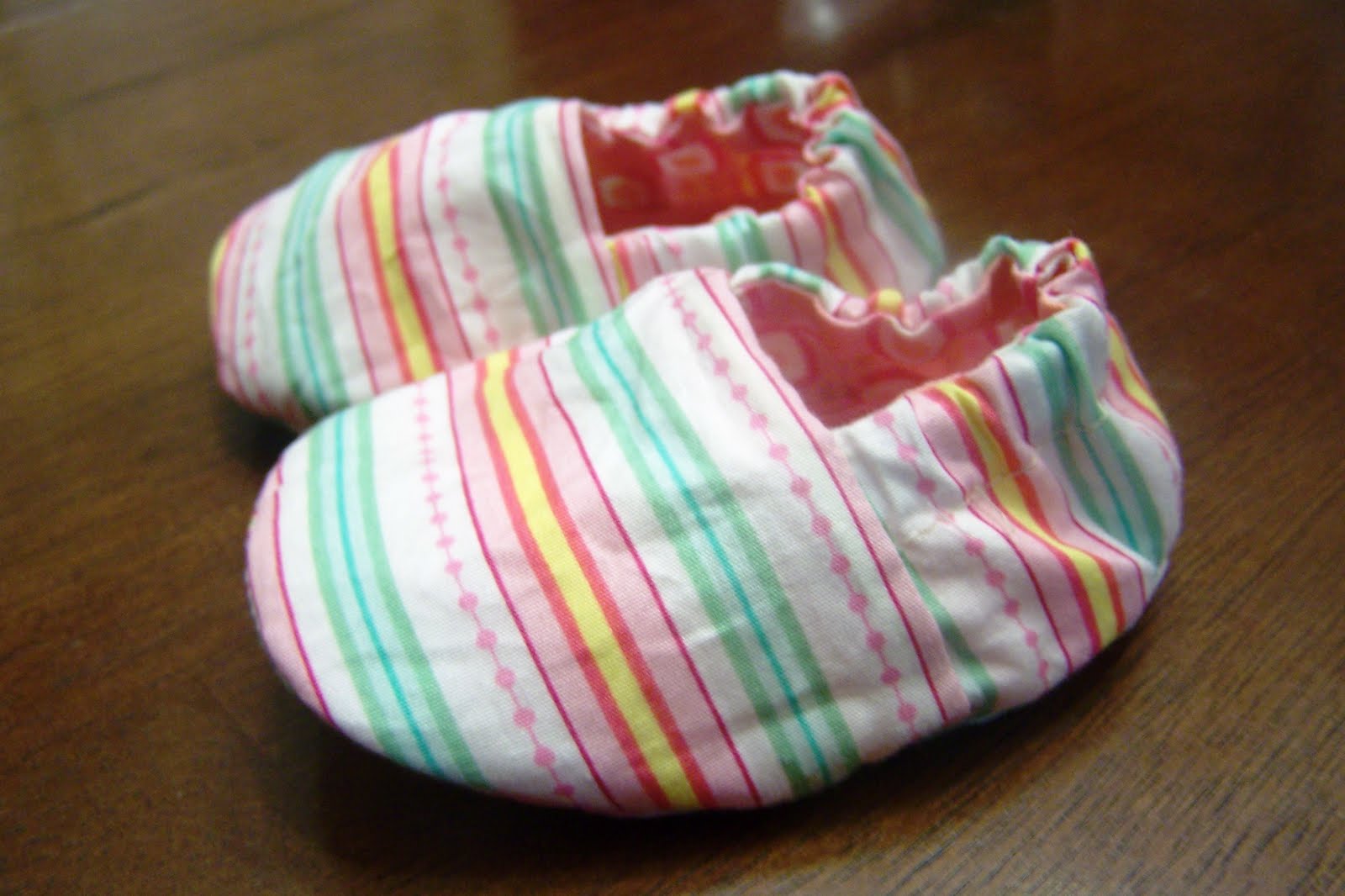 Pink Stitches: An Easier Shoe Pattern