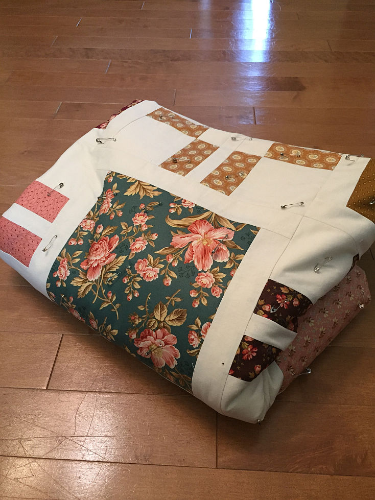 Mrs Sew n' sew: Layer Cake Custard Quilt