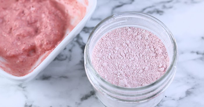 Homemade Strawberry and Clay Face Mask Recipe - Everything Pretty