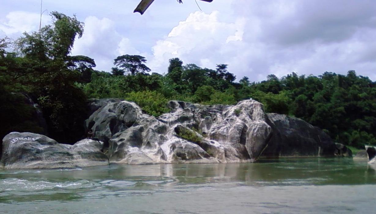 Singkitt: "Bakas" River