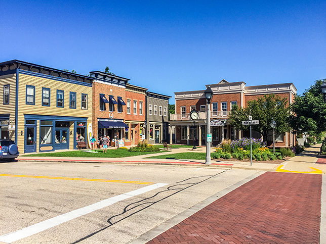 Hiking the Ice Age Trail Delafield Segment