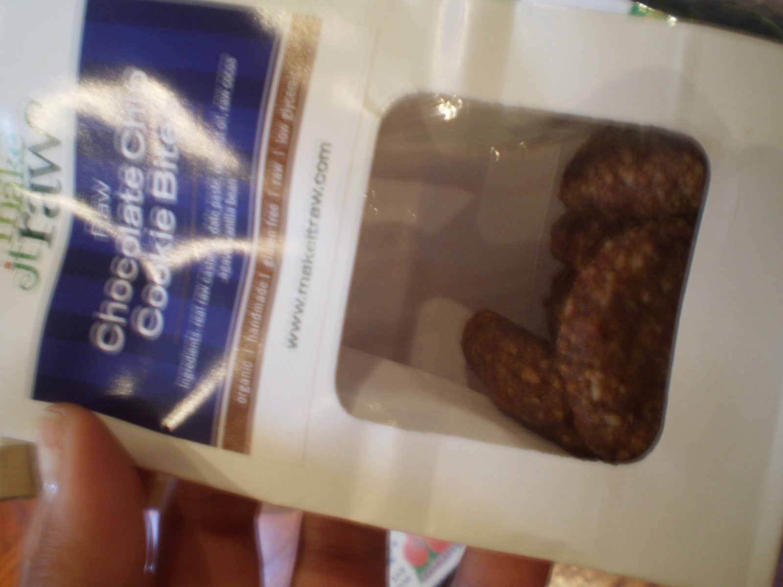 Going Raw-A University Student's Experience: RAW VEGAN SNACK STASH.