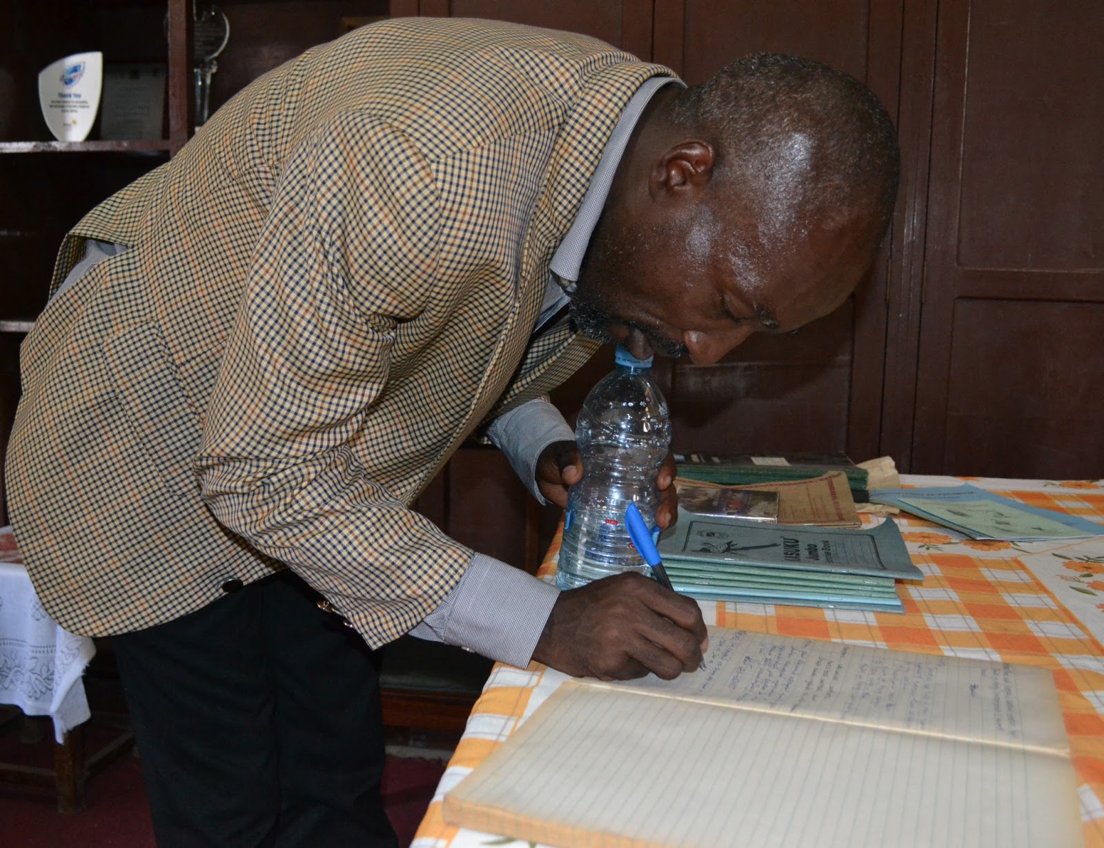 MICHARAZO MITUPU: 2017