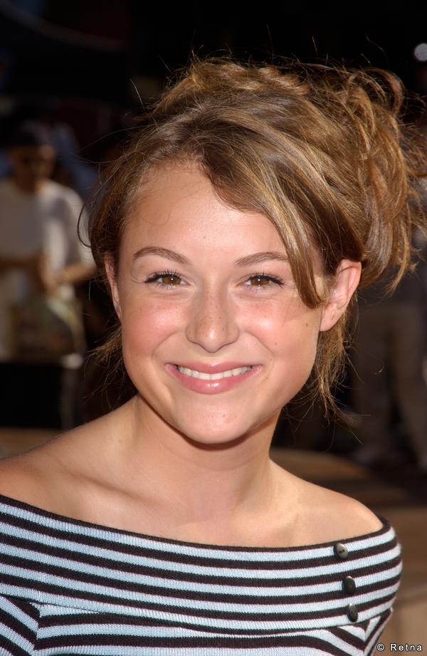 Alexa vega Desktop Wallpapers