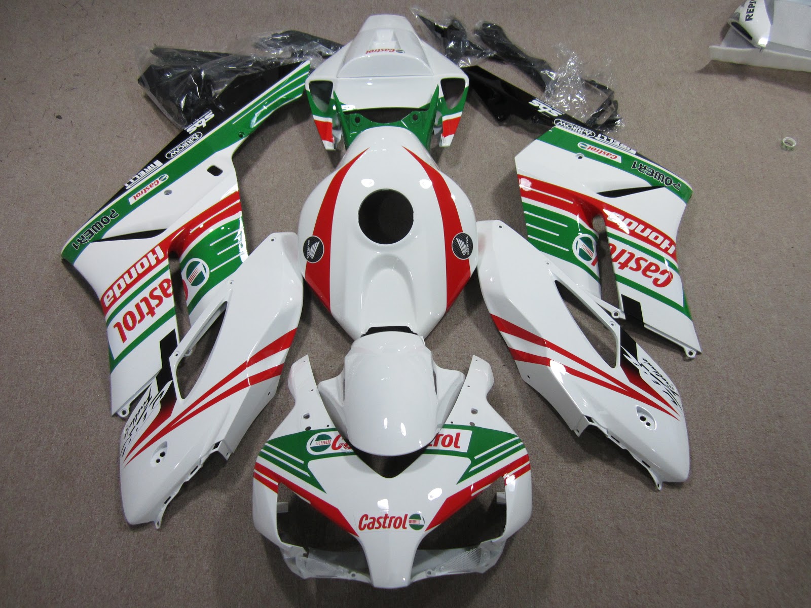 SBK Motoworks: Honda CBR1000RR 2004-2005 Castrol design