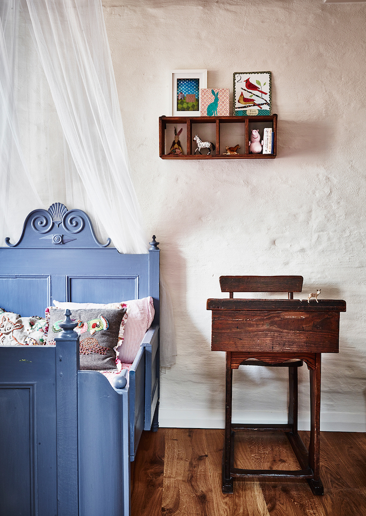 Eclectic country style Swedish apartment