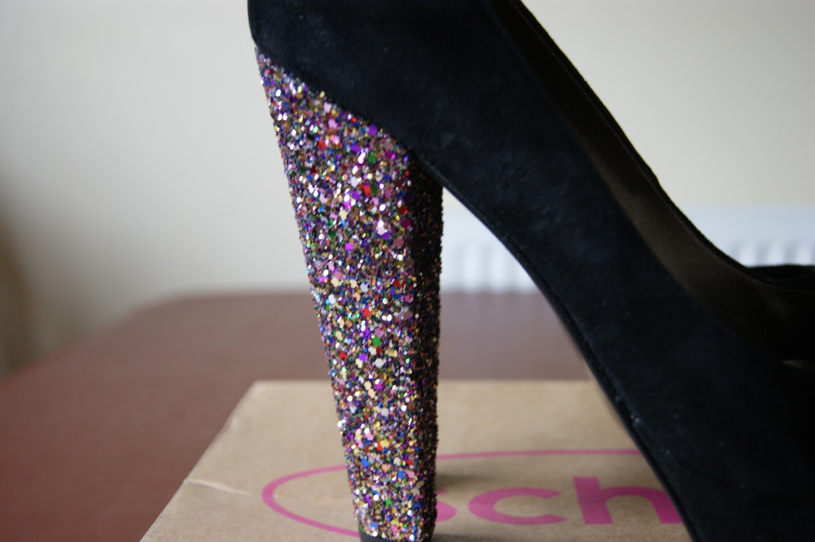 Sparkly heels... - Frills 'n' Spills