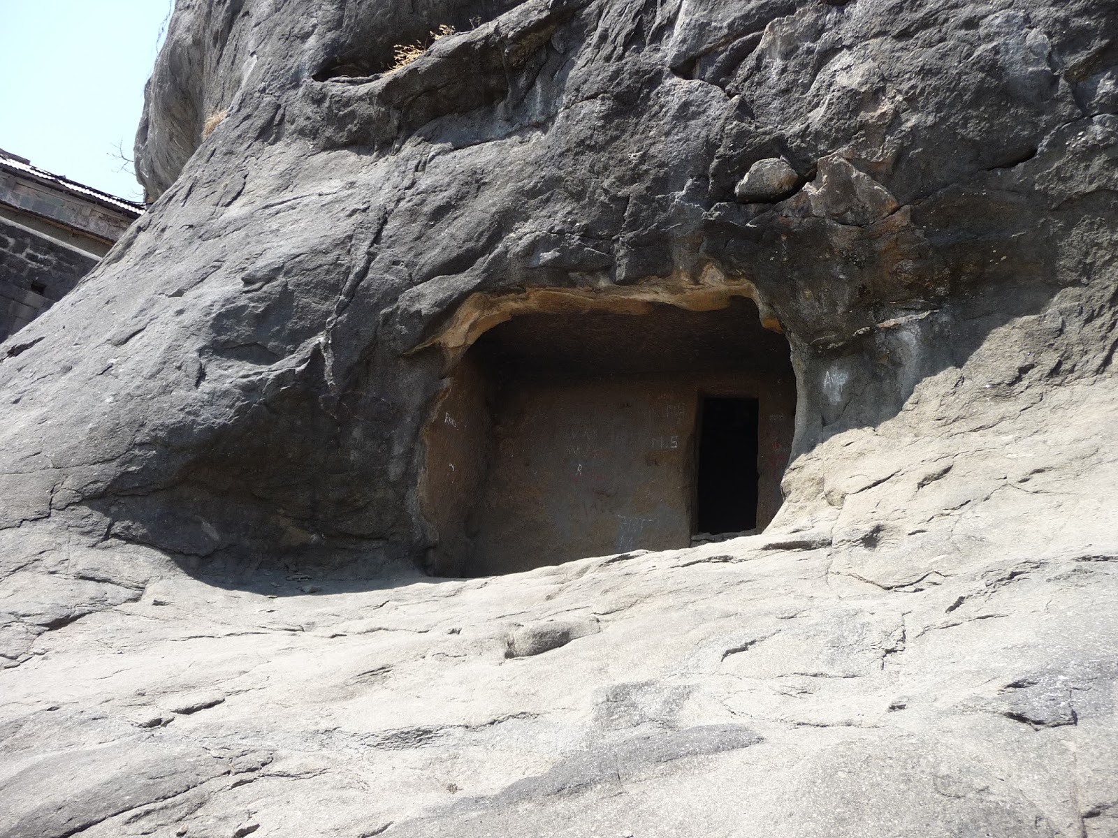 Junnar Caves : Shivneri Caves in Junnar in Maharashtra | The journey of ...