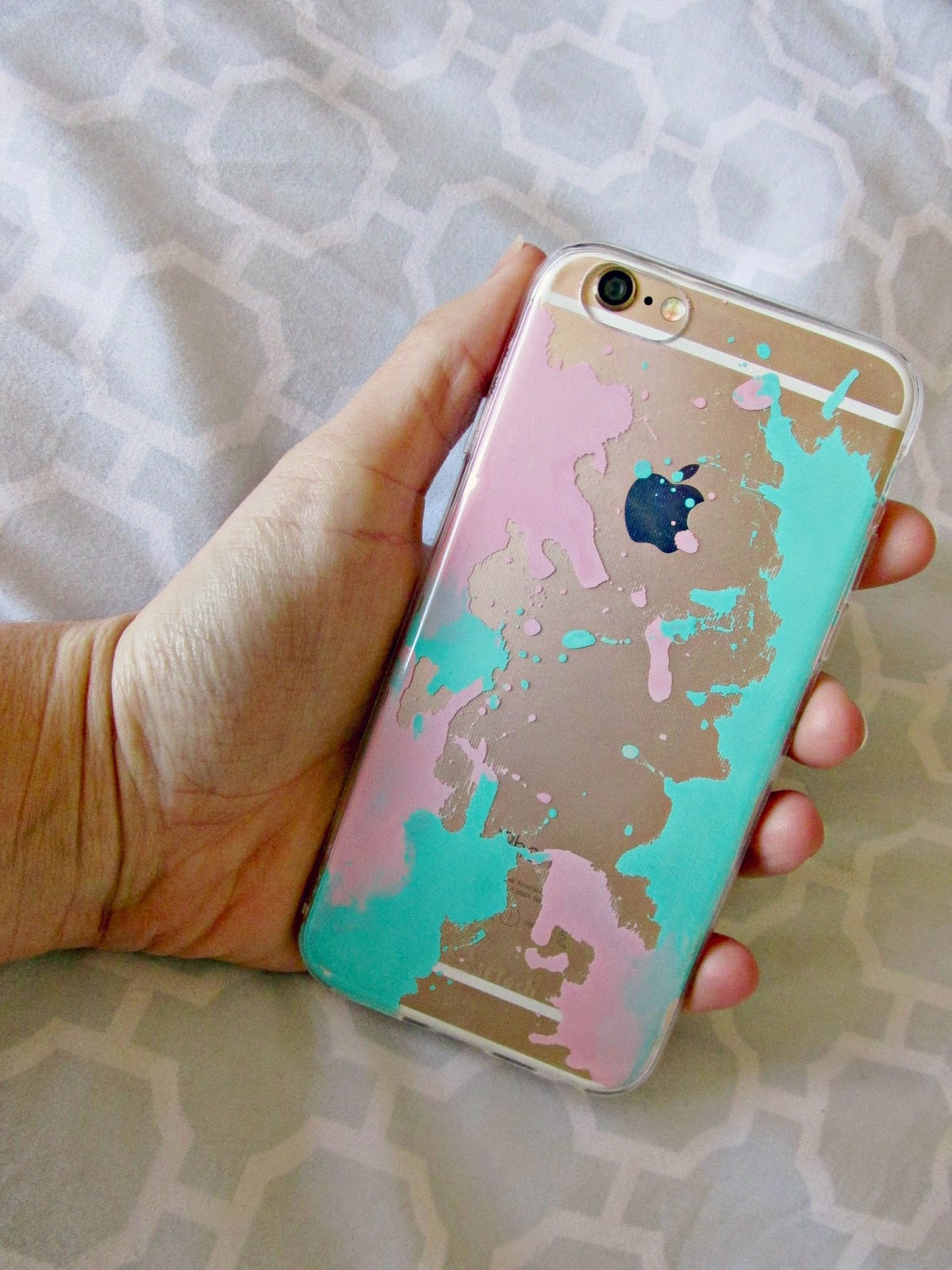 Liv Creatively: DIY: Watercolour Phone Case