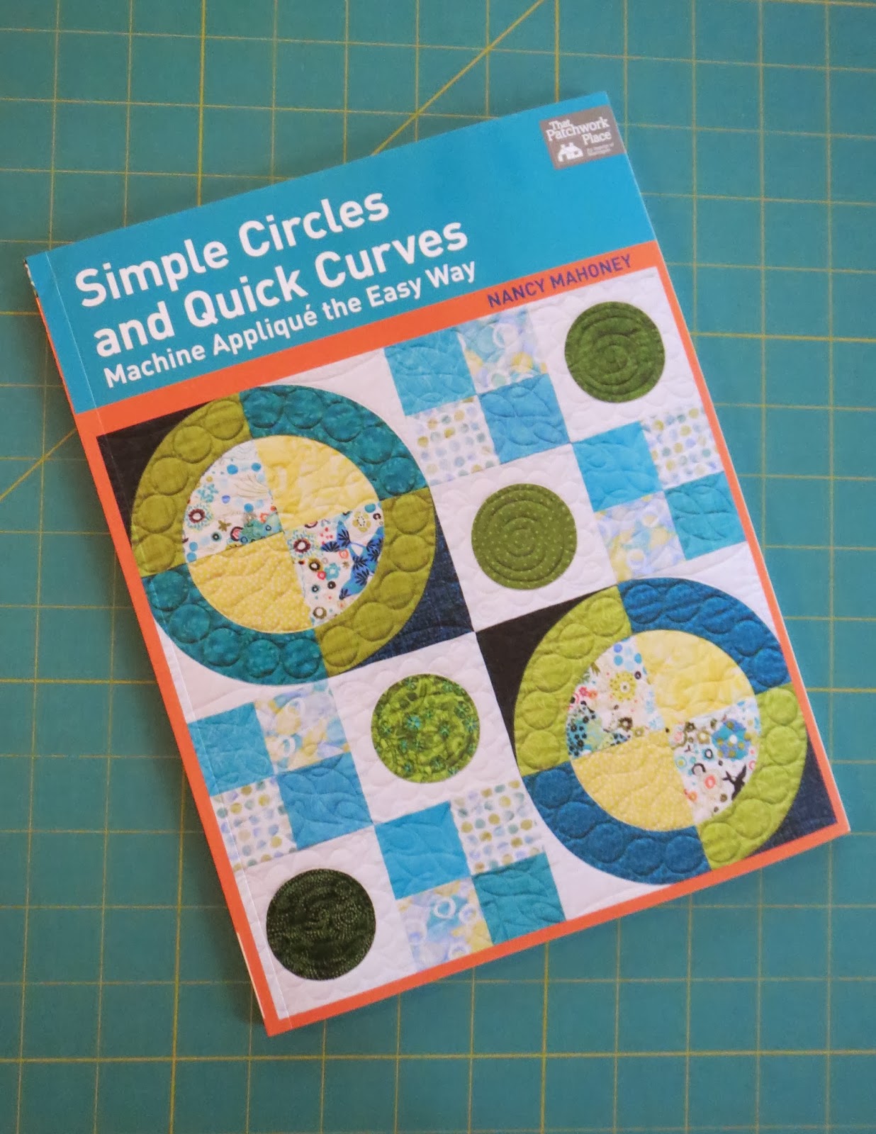 Quilting on Main Street: Simple Circles and Quick Curves - Book Review