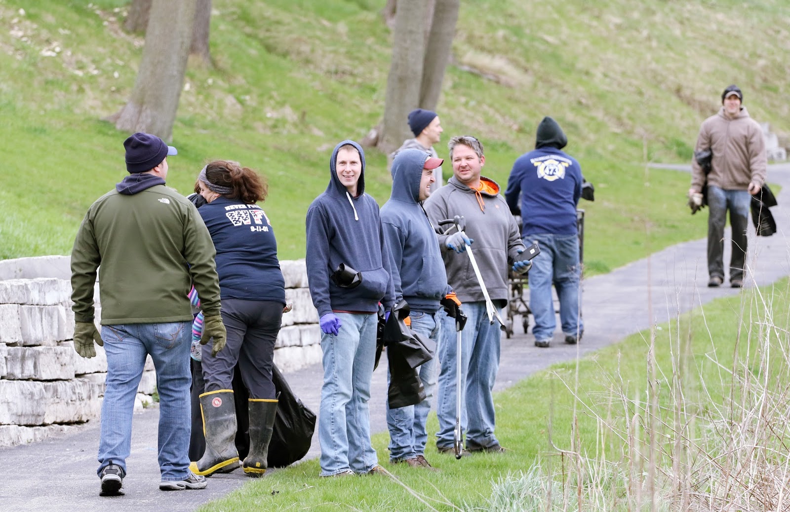 Mark Kodiak Ukena: Waukegan Firefighters Local 473 Clean-Up Roosevelt Park