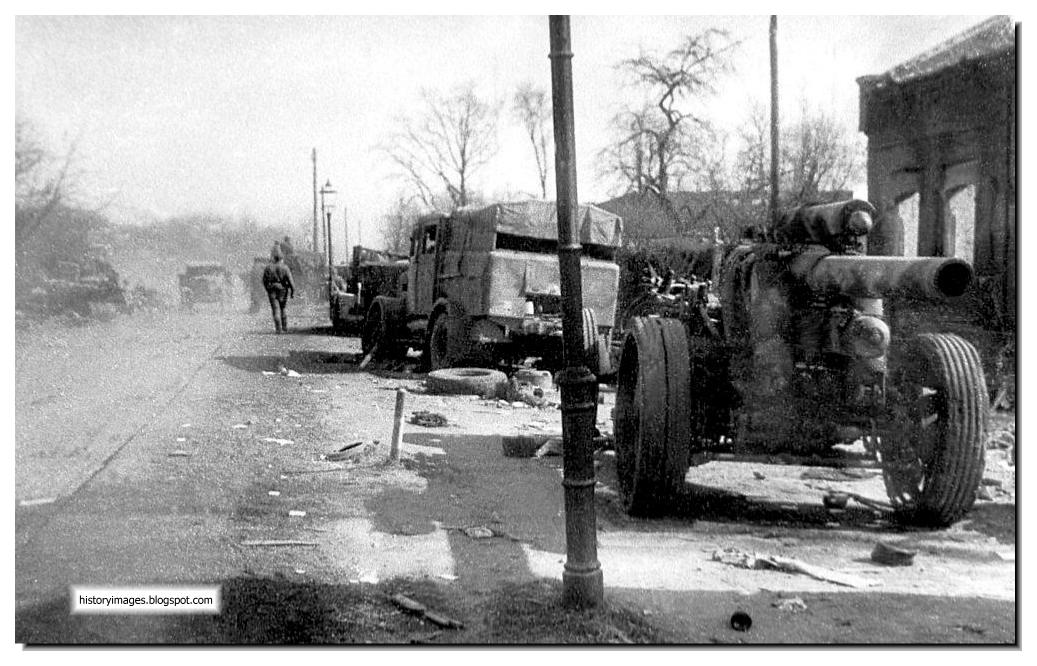 HISTORY IN IMAGES: Pictures Of War, History , WW2: 1945: The Russians ...