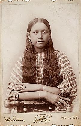 Native American Indian Pictures: Historic Pictures of Comanche Indian Women
