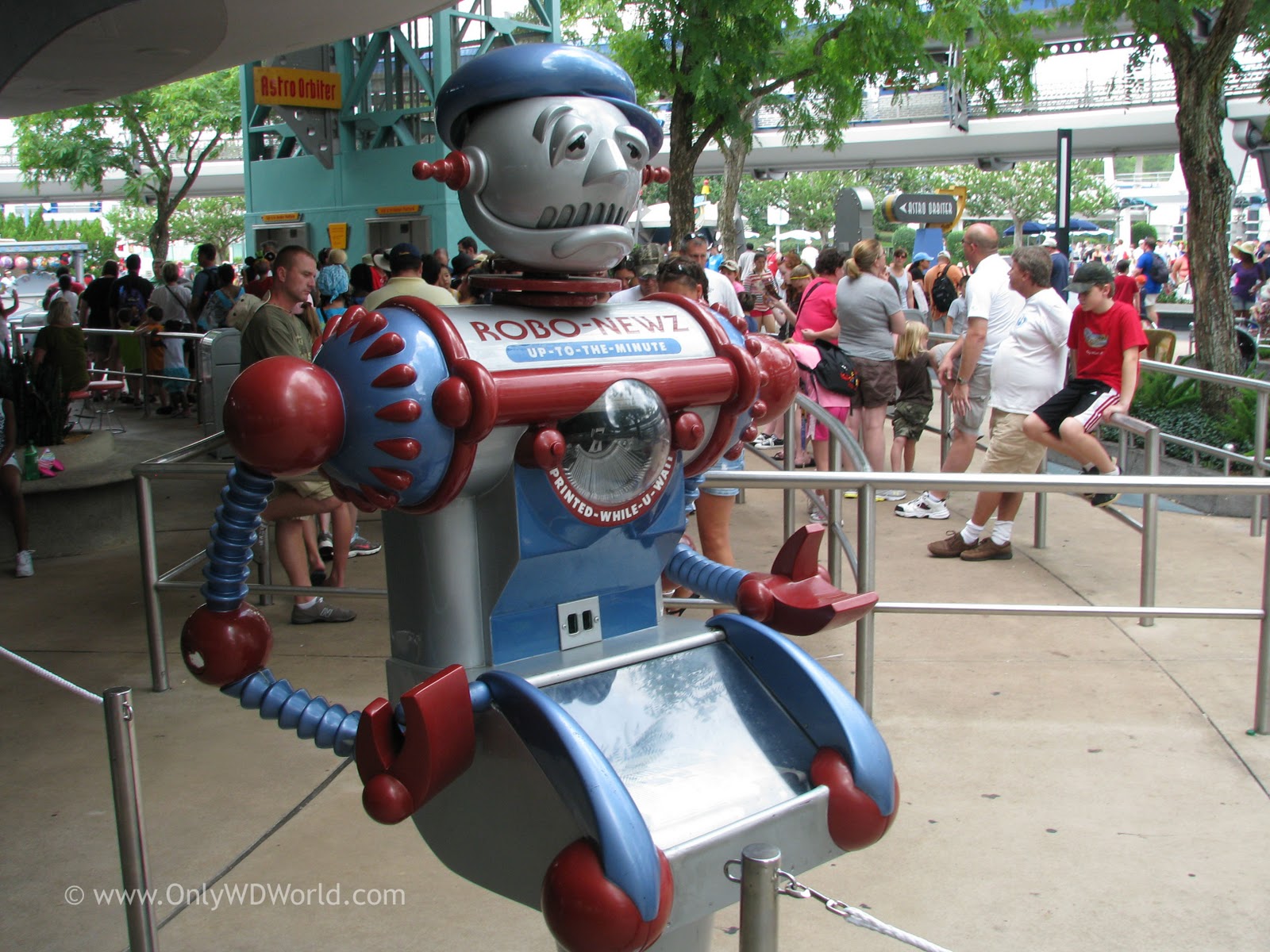 Robo-Newz Direct From Tomorrowland | Disney World Blog Discussing Parks ...